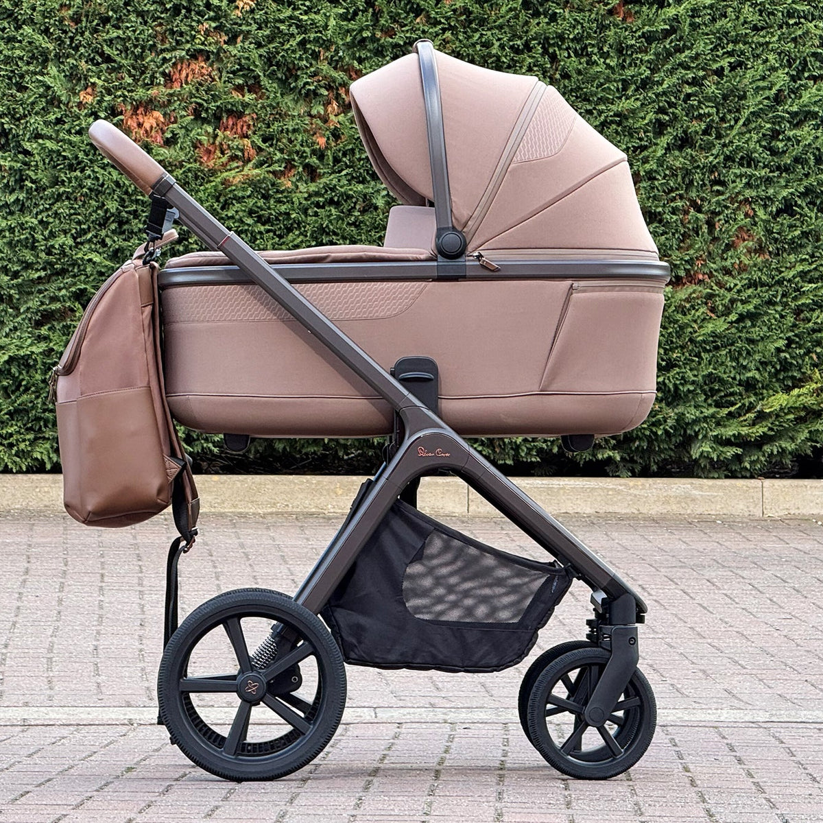 Silver Cross Cove Review – Stylish, Compact & All-Terrain Pushchair ...